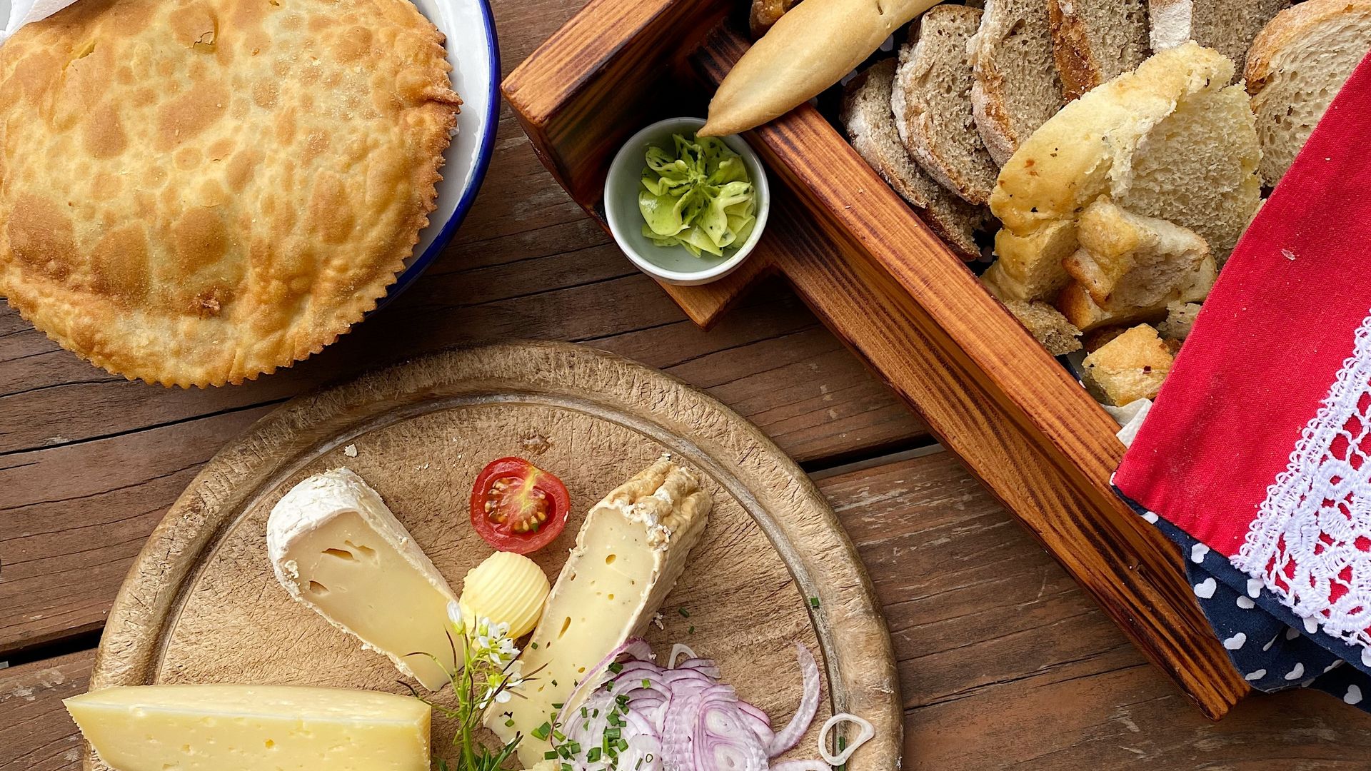 Hike to the Knutten hut